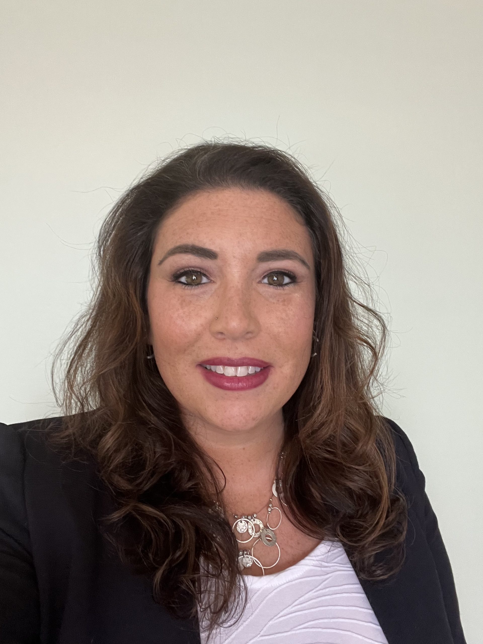 Melanie Neumann_Bio Picture - CCFHH